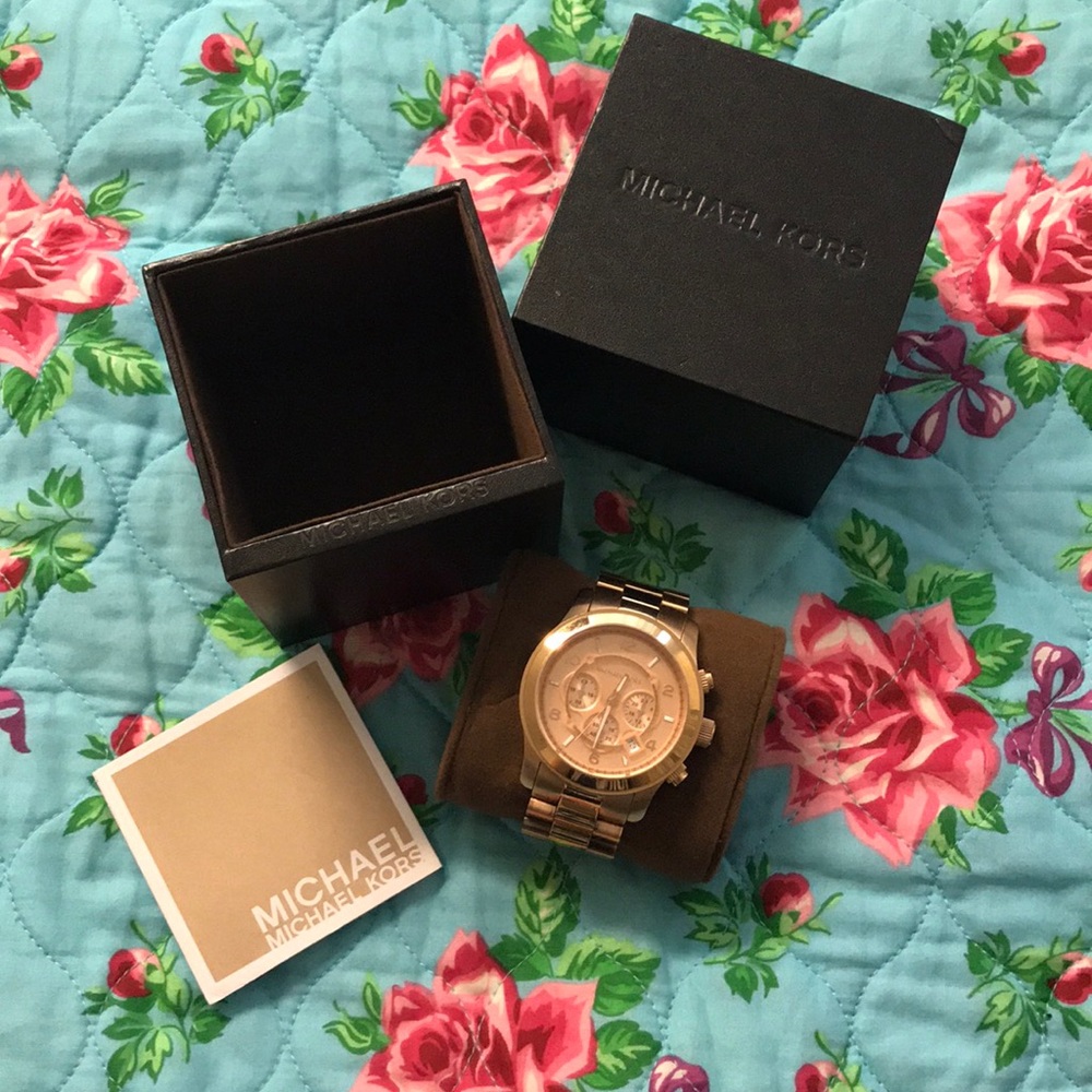Michael Kors Large Dial Gold Watch - Gem